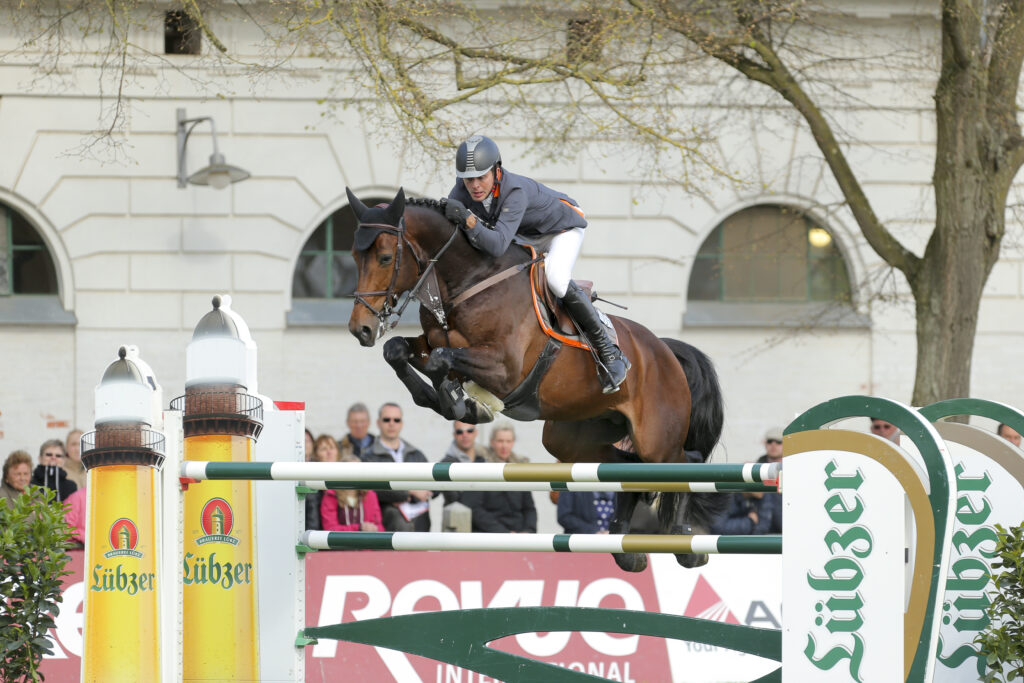 HH Messenger – Hyperion Stud